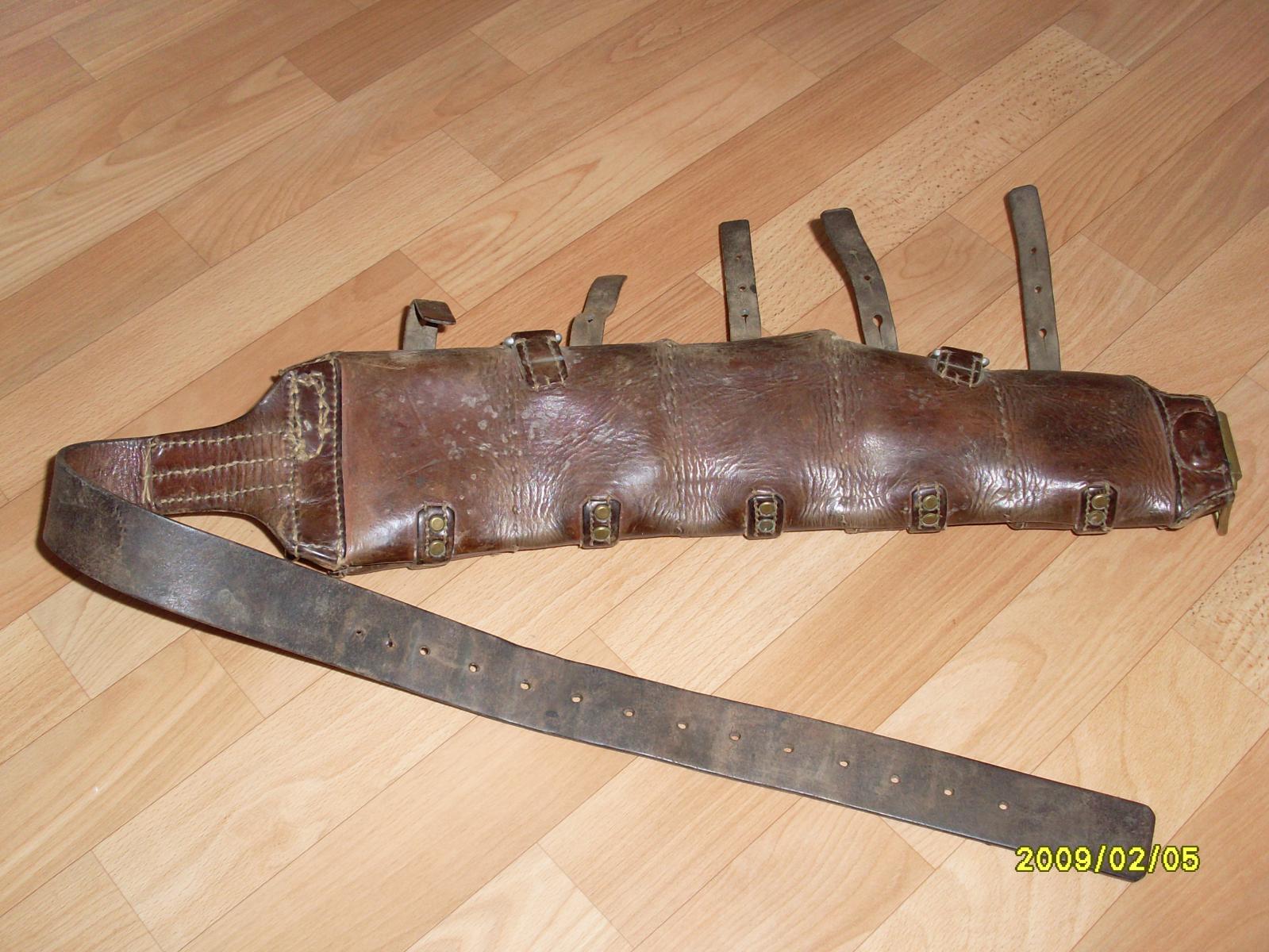 Bandolier ? - Weapons/Accessories - HMVF - Historic Military Vehicles Forum