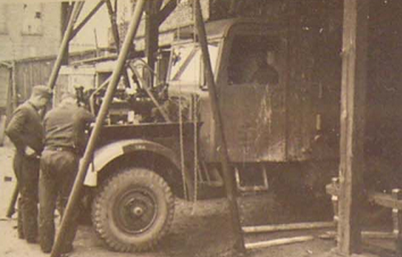 Einheitsdiesel Radio truck - German Vehicles - HMVF - Historic Military ...