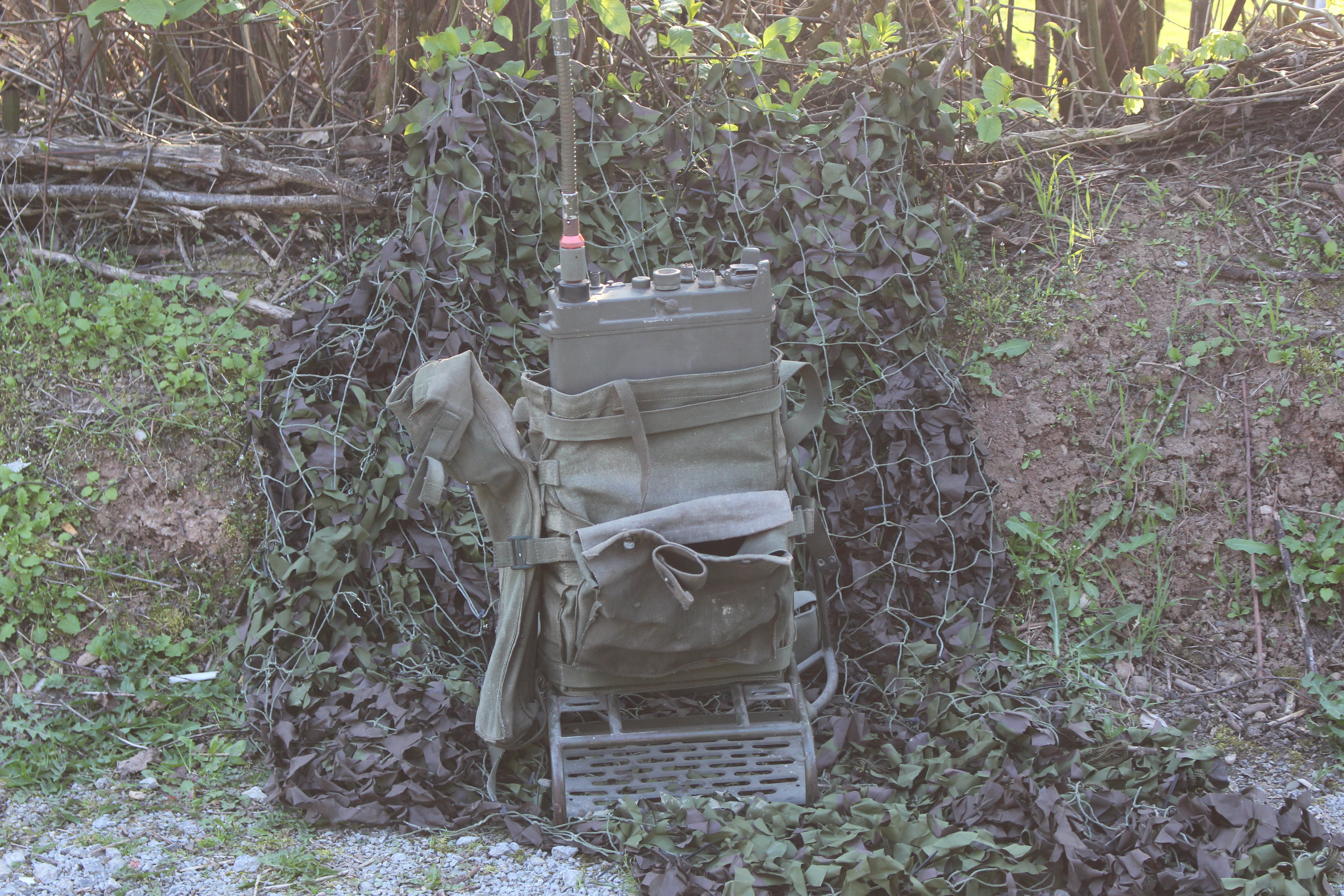 Larkspur Army Military Radio A41 Mk1 VHF FM Manpack - Heads Up: For ...