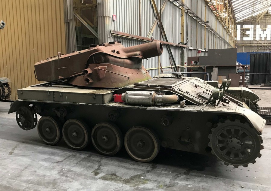 French Light tank AMX13 75, AMX13 105, AMX13 105 SPG, AMX13 VTT ...