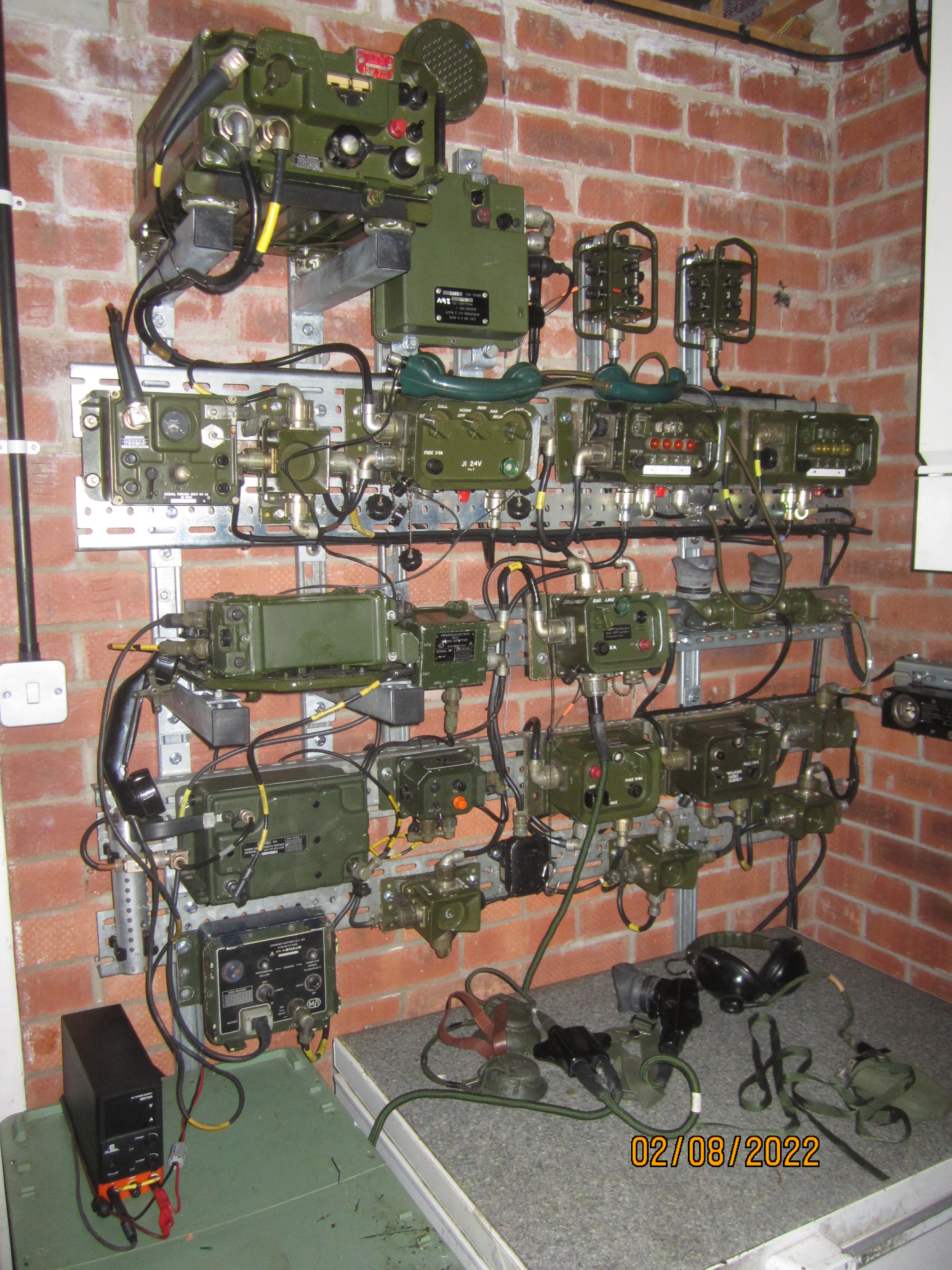 Abbot FV433 and Command Post FV432 Communications Set-Up - British ...