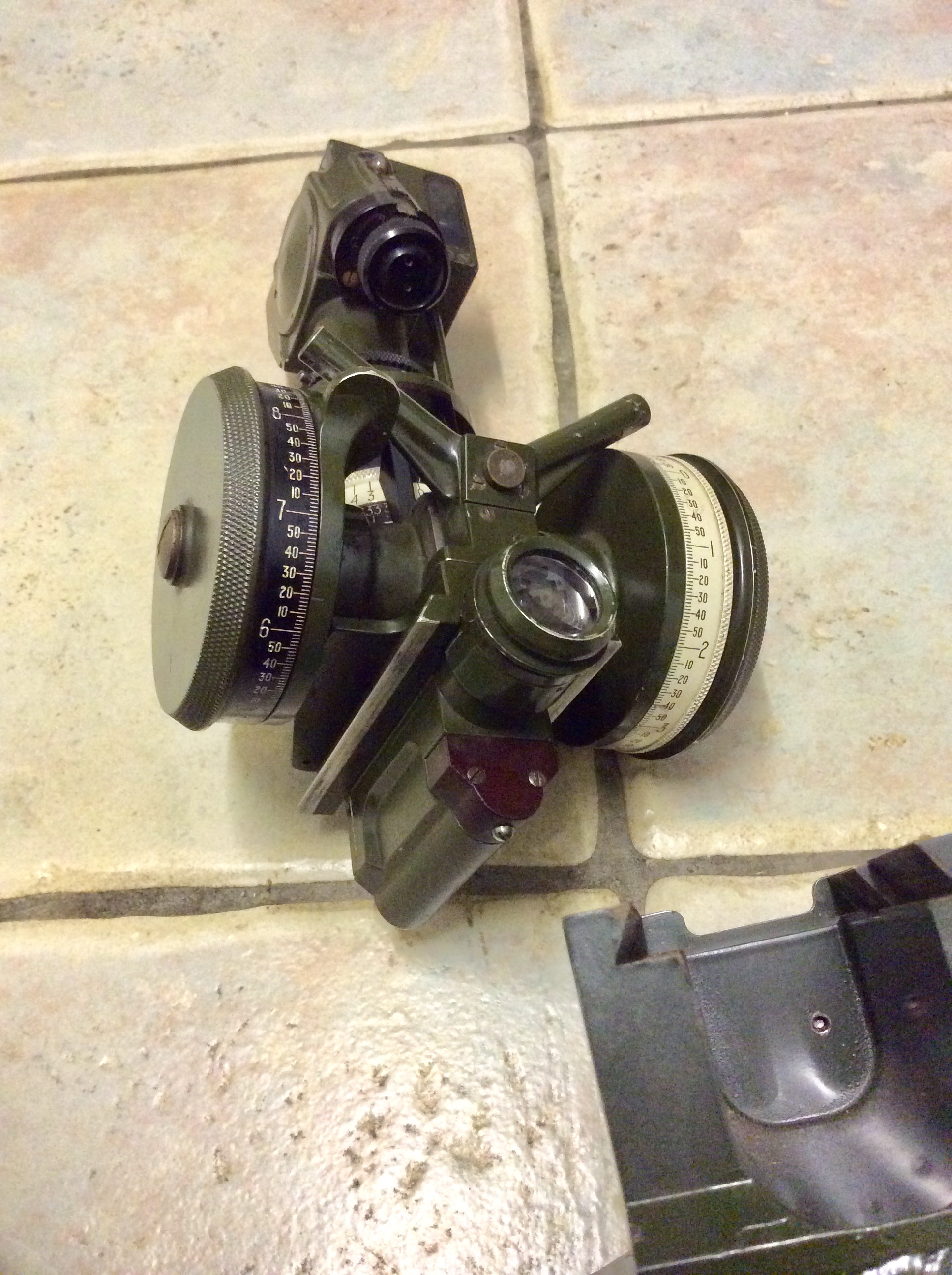 R&J Beck Ltd - Experimental Dial Sight & Mount. - Artillery & Anti-Tank ...