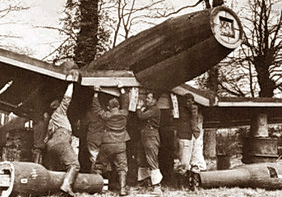 Dummy WW2 aircraft - Aviation - HMVF - Historic Military Vehicles Forum