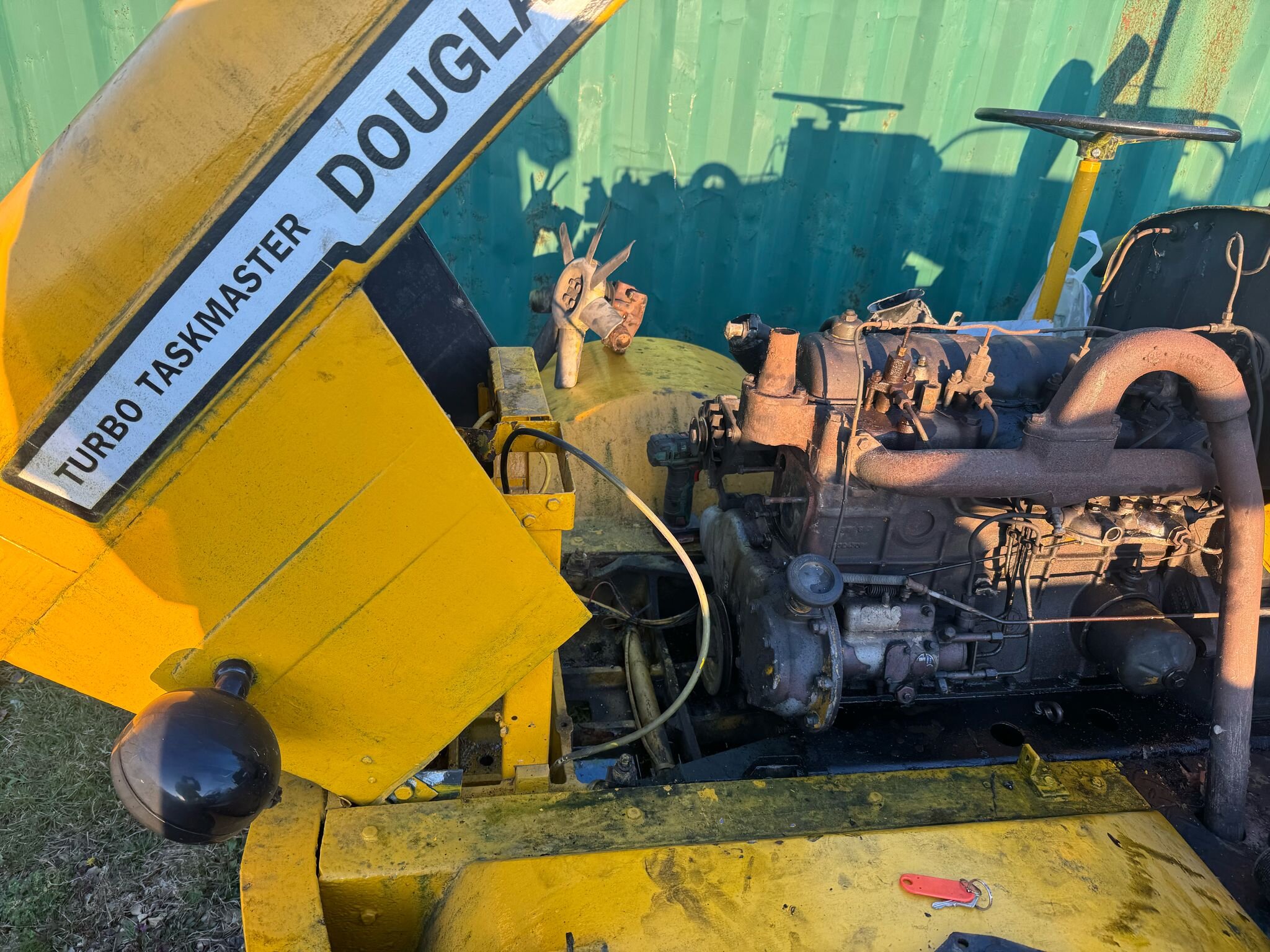 1960's Douglas "Turbo" Taskmaster Tug - British Vehicles - HMVF ...