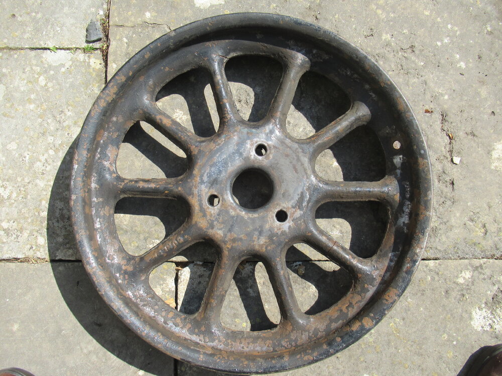 1926 Bullnose Morris Wheel Repair - Pre WW2 vehicles - HMVF - Historic ...