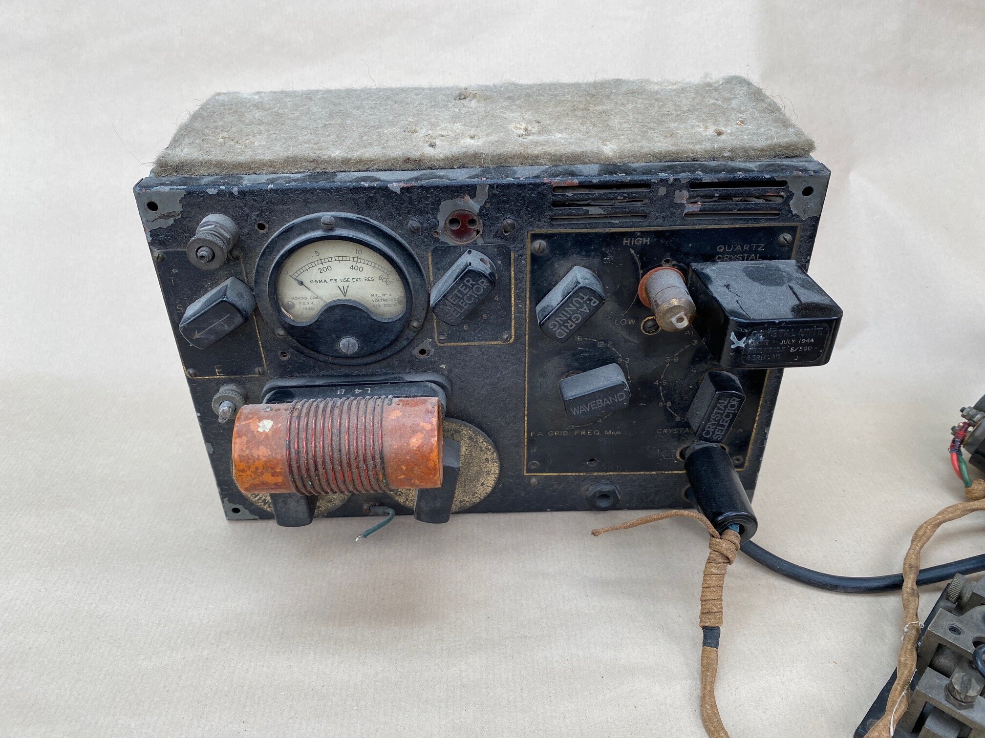 B2 radio set - self-destruct modification - British Radio Equipment ...