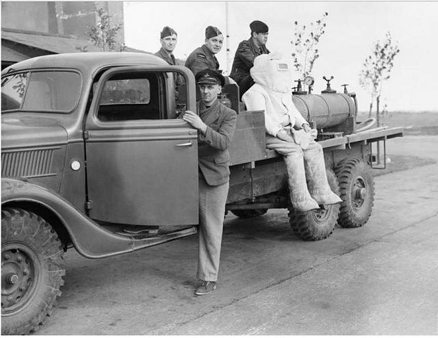 RAF Fire Crash Tender Colours in and before WW2 - MV Chatter - HMVF ...