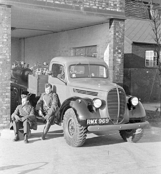 RAF Fire Crash Tender Colours in and before WW2 - MV Chatter - HMVF ...